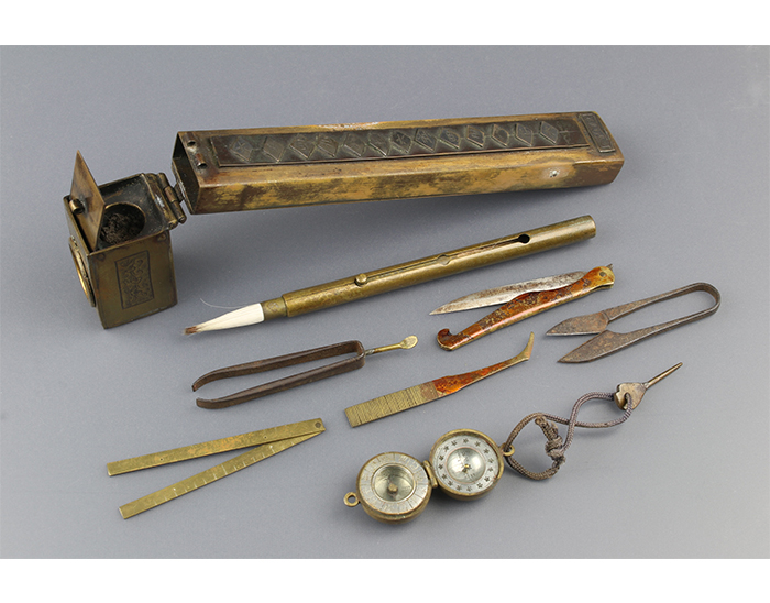 Pillar Clock-Shaped Yatate and Netsuke Sundial | Traditional Japanese ...