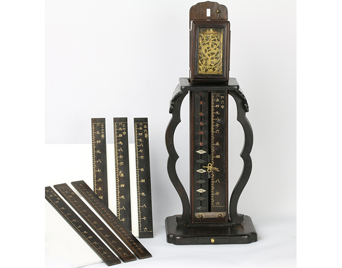 Small Stationary Pillar Clock with Balance Wheel and Replaceable and ...