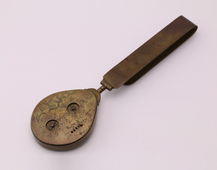 Pedometer | Traditional Japanese Clocks (Wadokei) | THE SEIKO MUSEUM GINZA